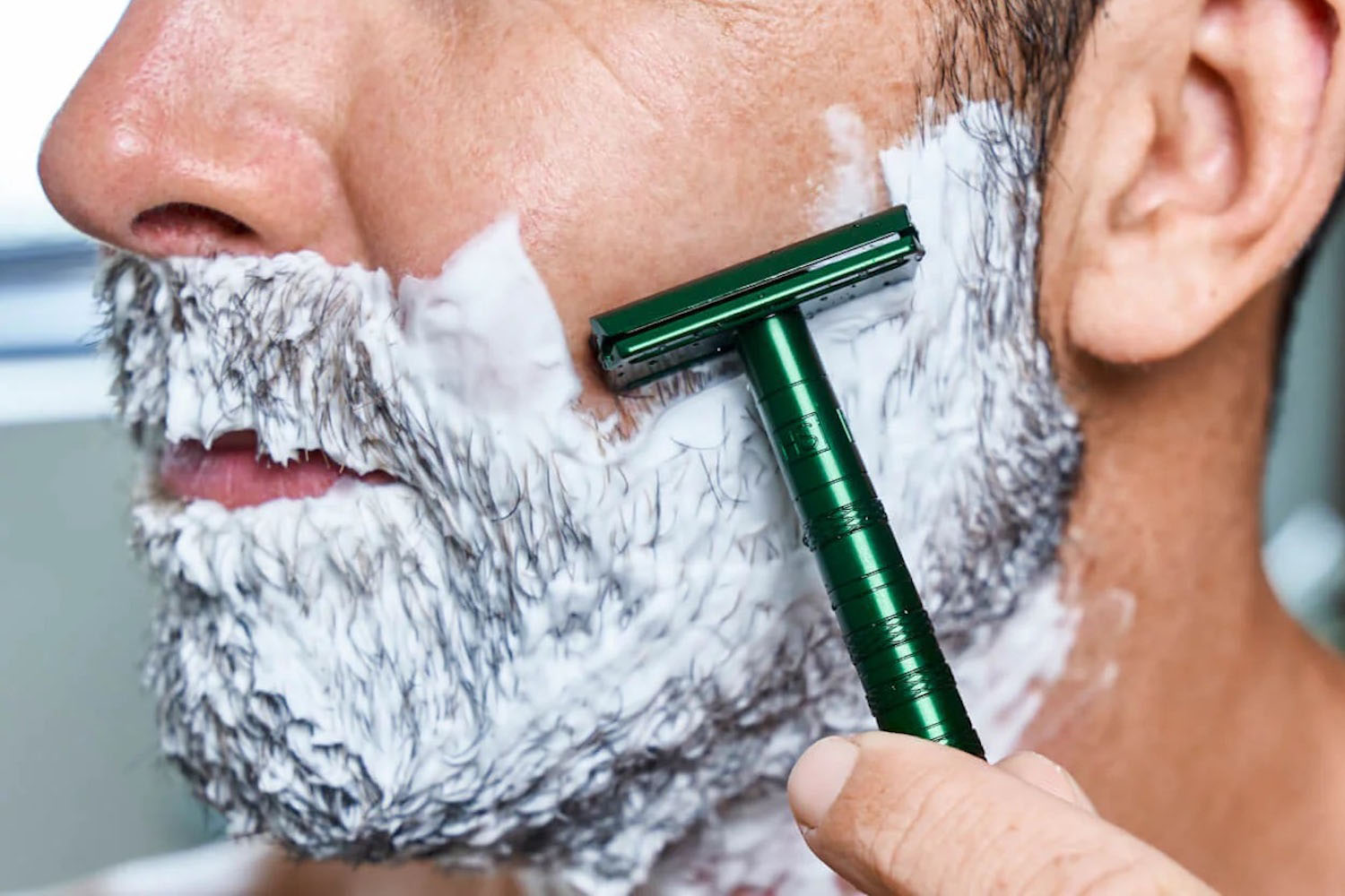 Review: The Henson AL13 Safety Razor Is the Only Way to Shave - InsideHook