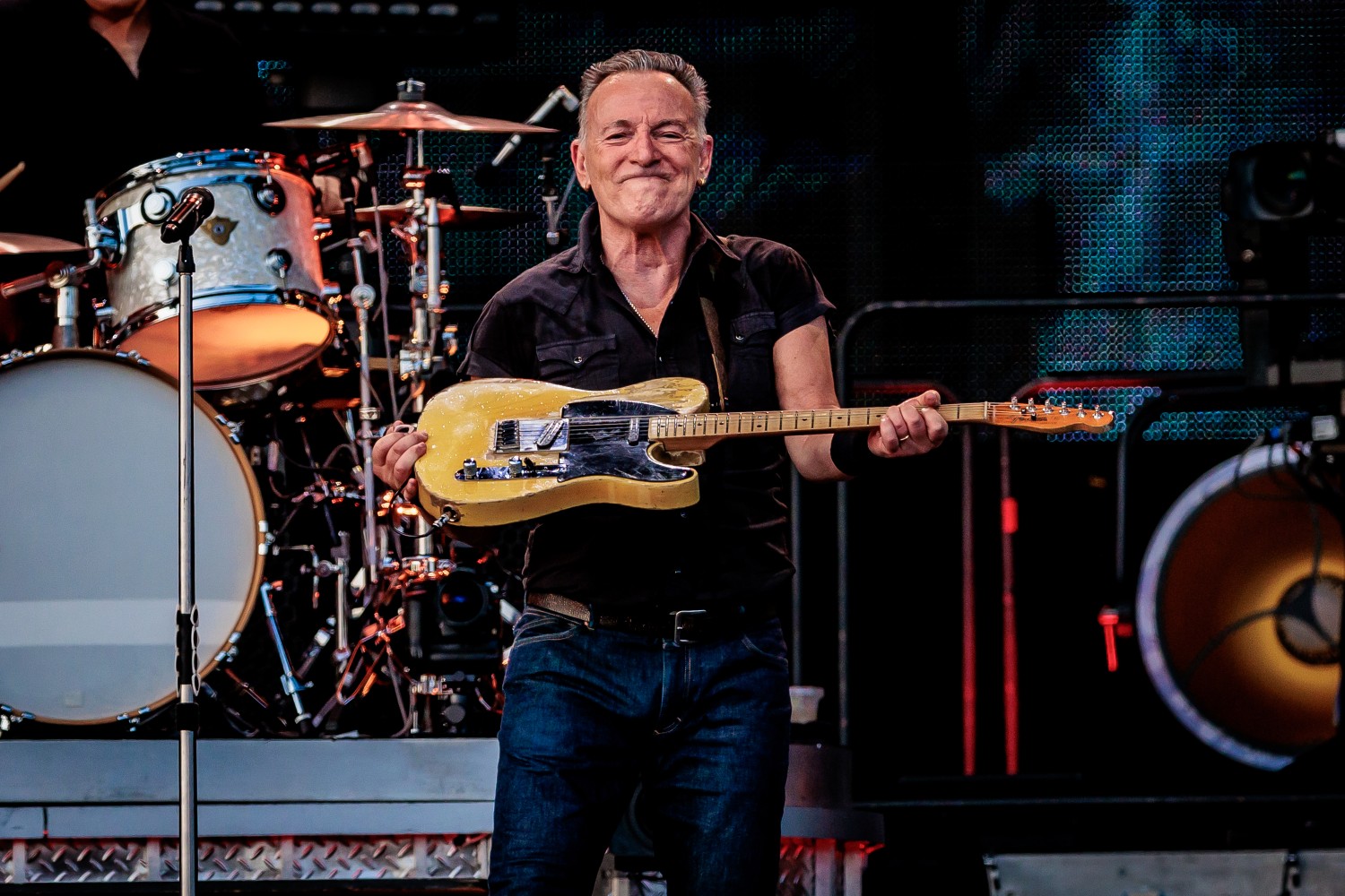 Bruce Springsteen Cover Art at the Center of New Jersey Lawsuit ...