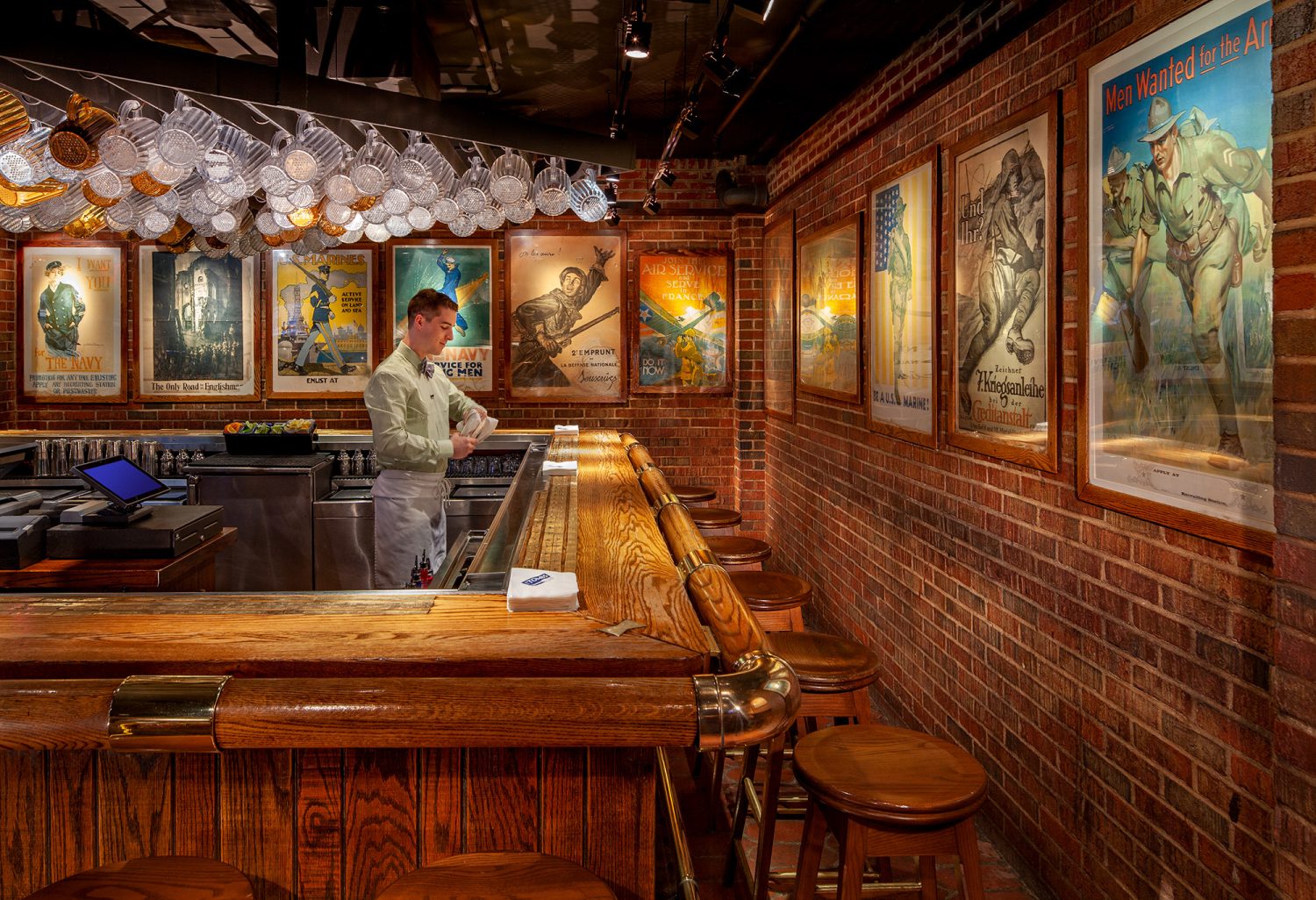 10 Historic Restaurants in DC That Are Still Going Strong - InsideHook