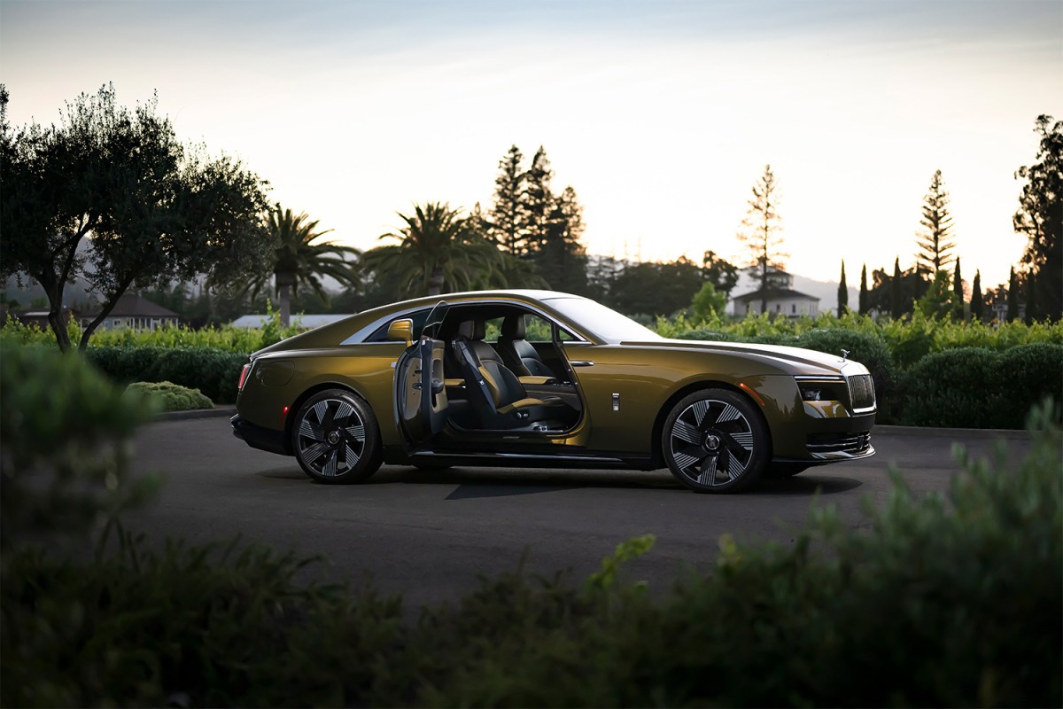 Review: Every EV Concern Melts Away in the Rolls-Royce Spectre - InsideHook