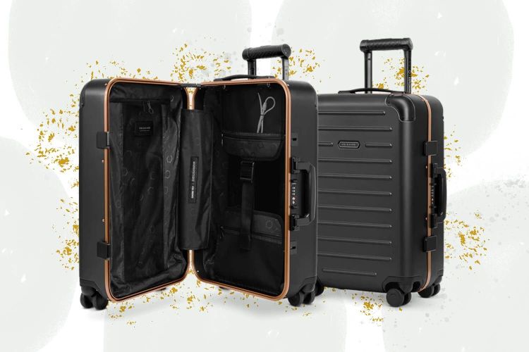 Review: The Internet Famous Solgaard Carry-On Closet - InsideHook