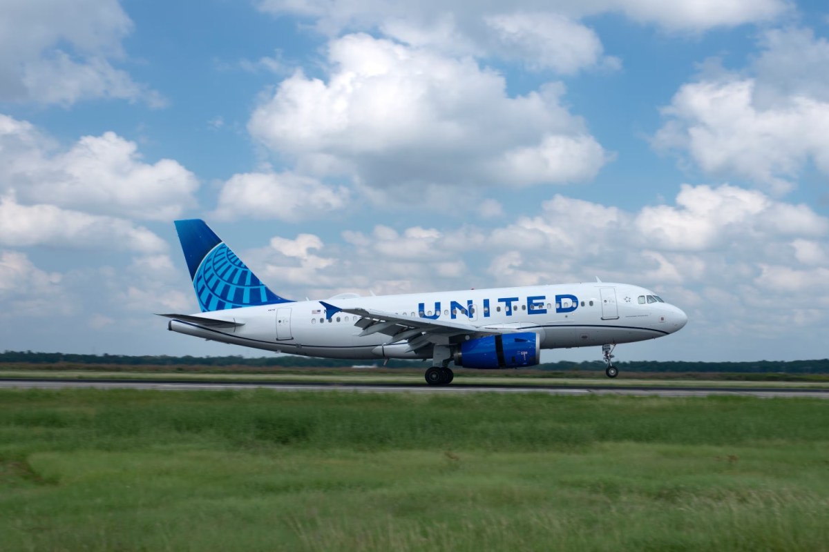 United Airlines Is Allowing Friends and Families to Pool Award Miles ...