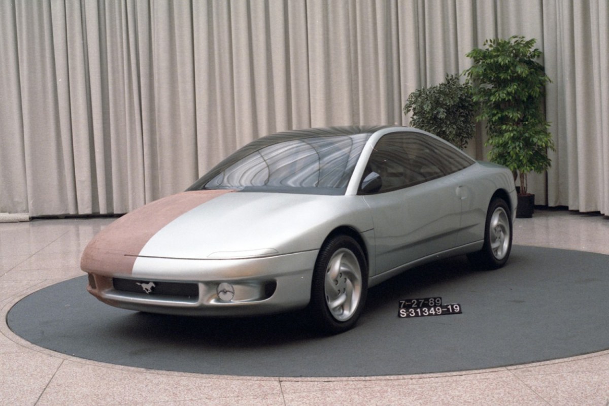 Benjamin Hunting - Journalist Profile - Intelligent Relations