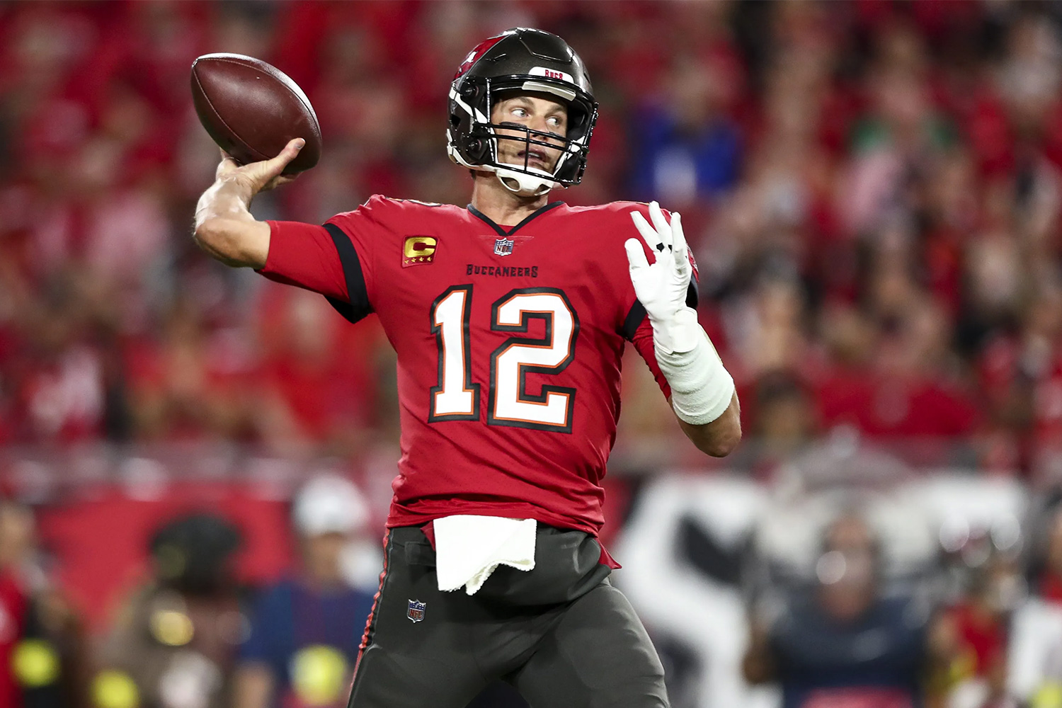 Report: Tom Brady Paid Teammates for Successful Plays in Tampa - InsideHook