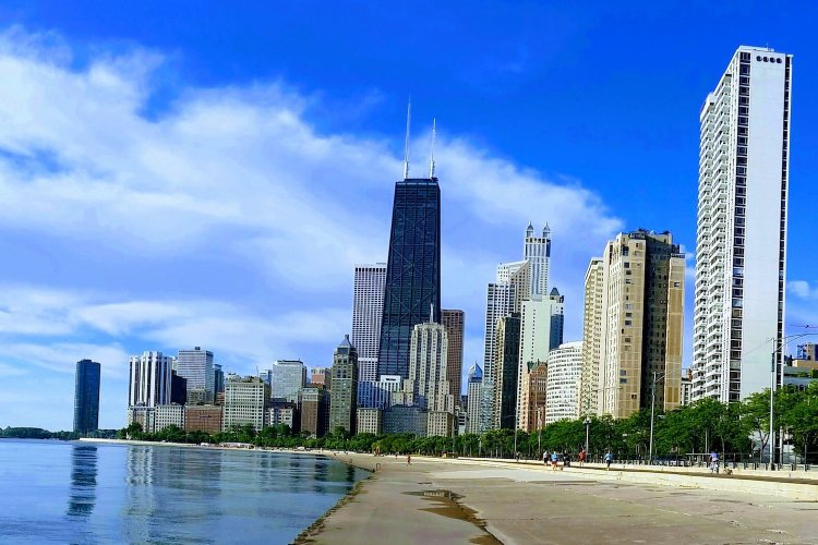 8 Chicago Beaches to Hit This Summer - InsideHook