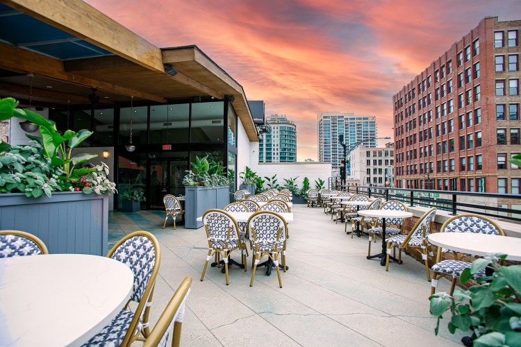 17 Great Rooftop Restaurants in Chicago - InsideHook