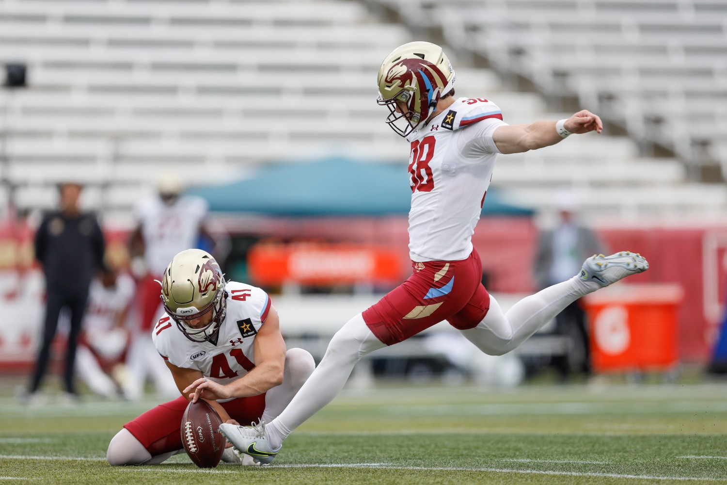 Kicker Jake Bates Is Heading to the Lions From the UFL - InsideHook