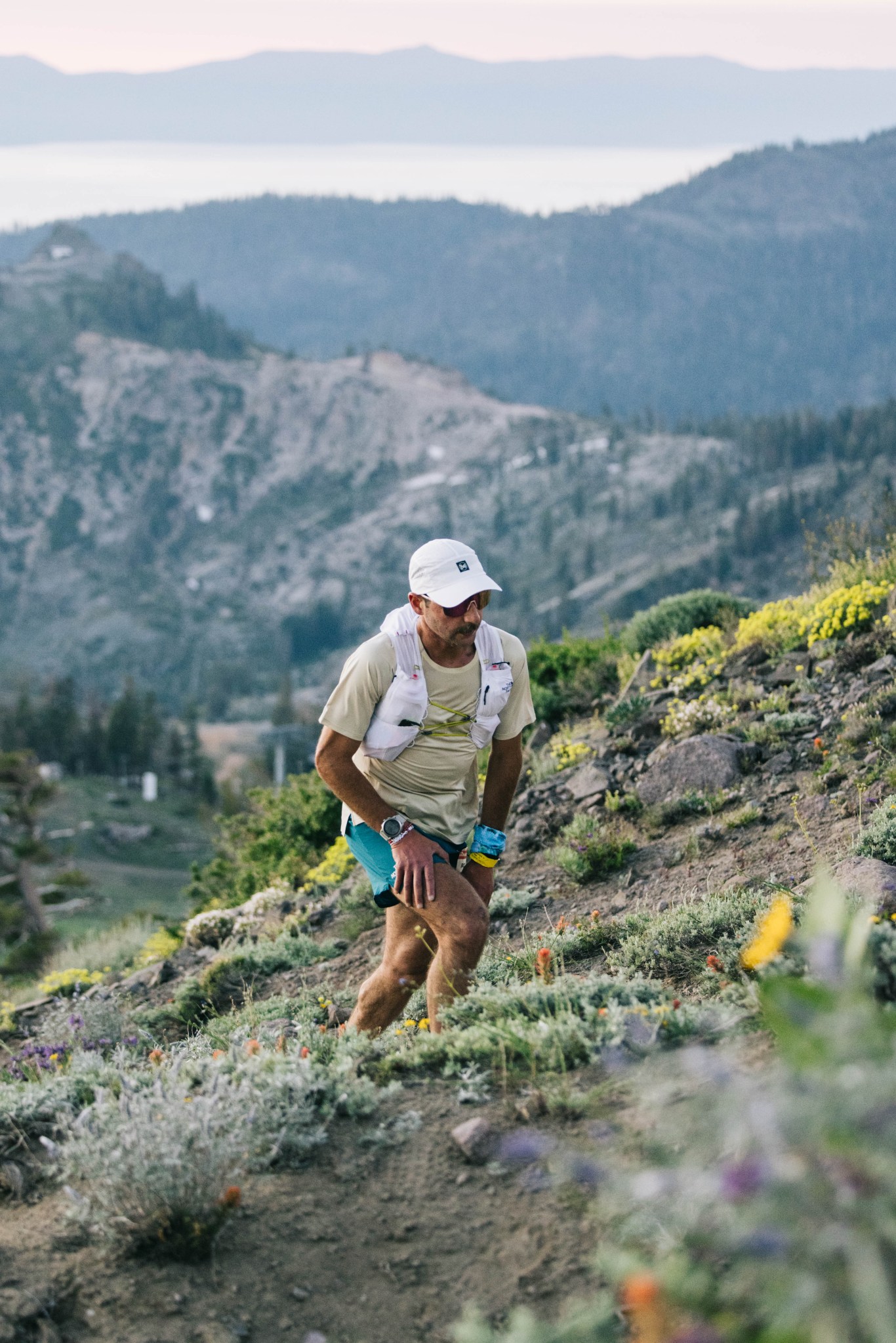 What It's Like to Run the Western States 100, in Photos - InsideHook