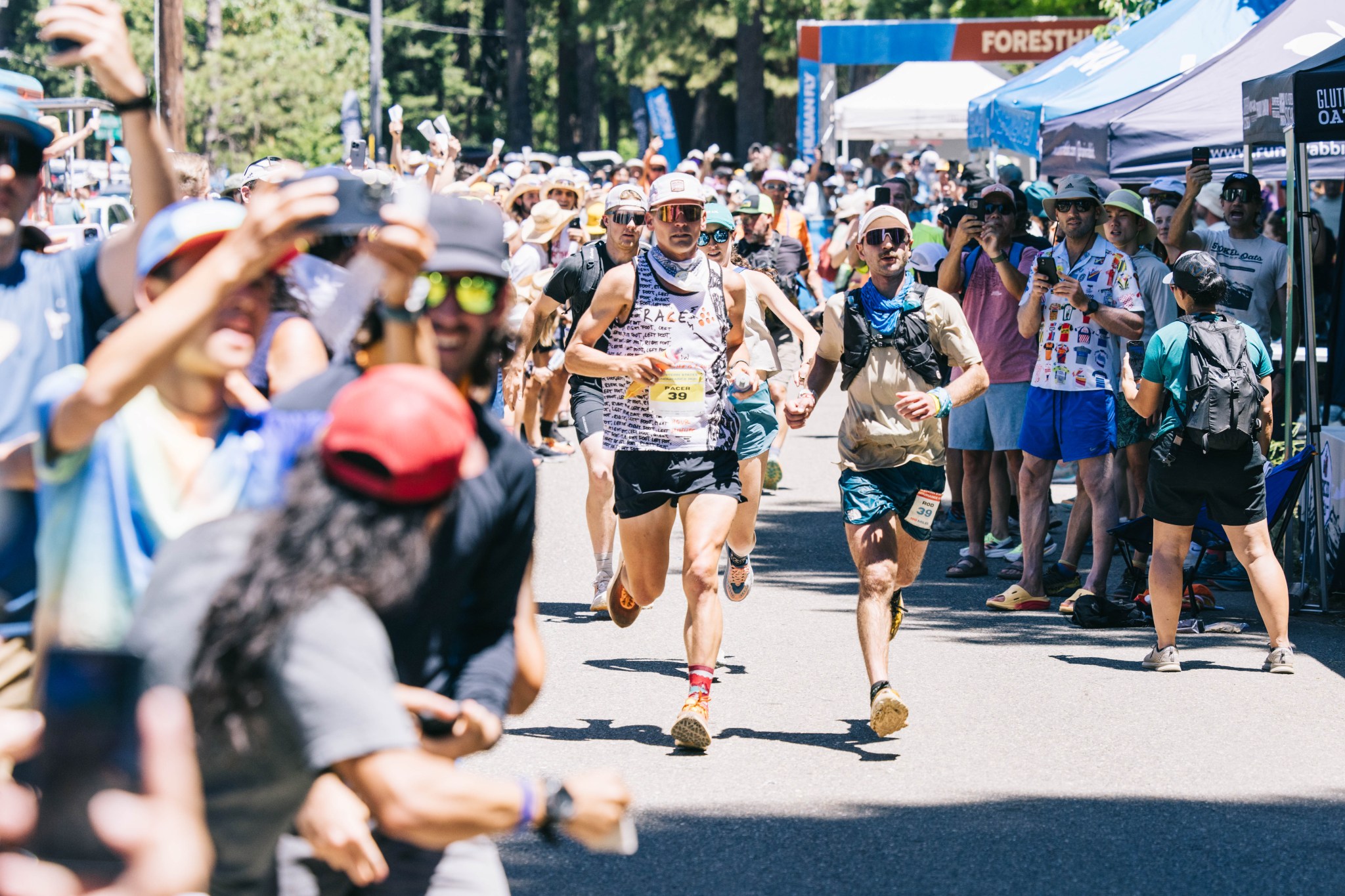 What It's Like to Run the Western States 100, in Photos - InsideHook