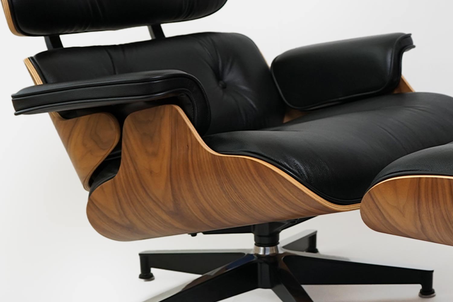 How the Eames Lounge Chair Revolutionized the Art of Sitting - InsideHook