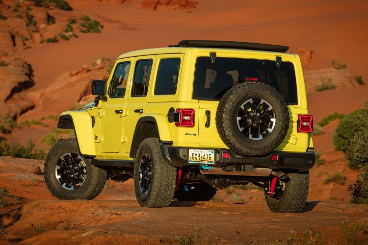 Jeep Wrangler 4xe Review: The Improbable King of Plug-In Hybrids ...