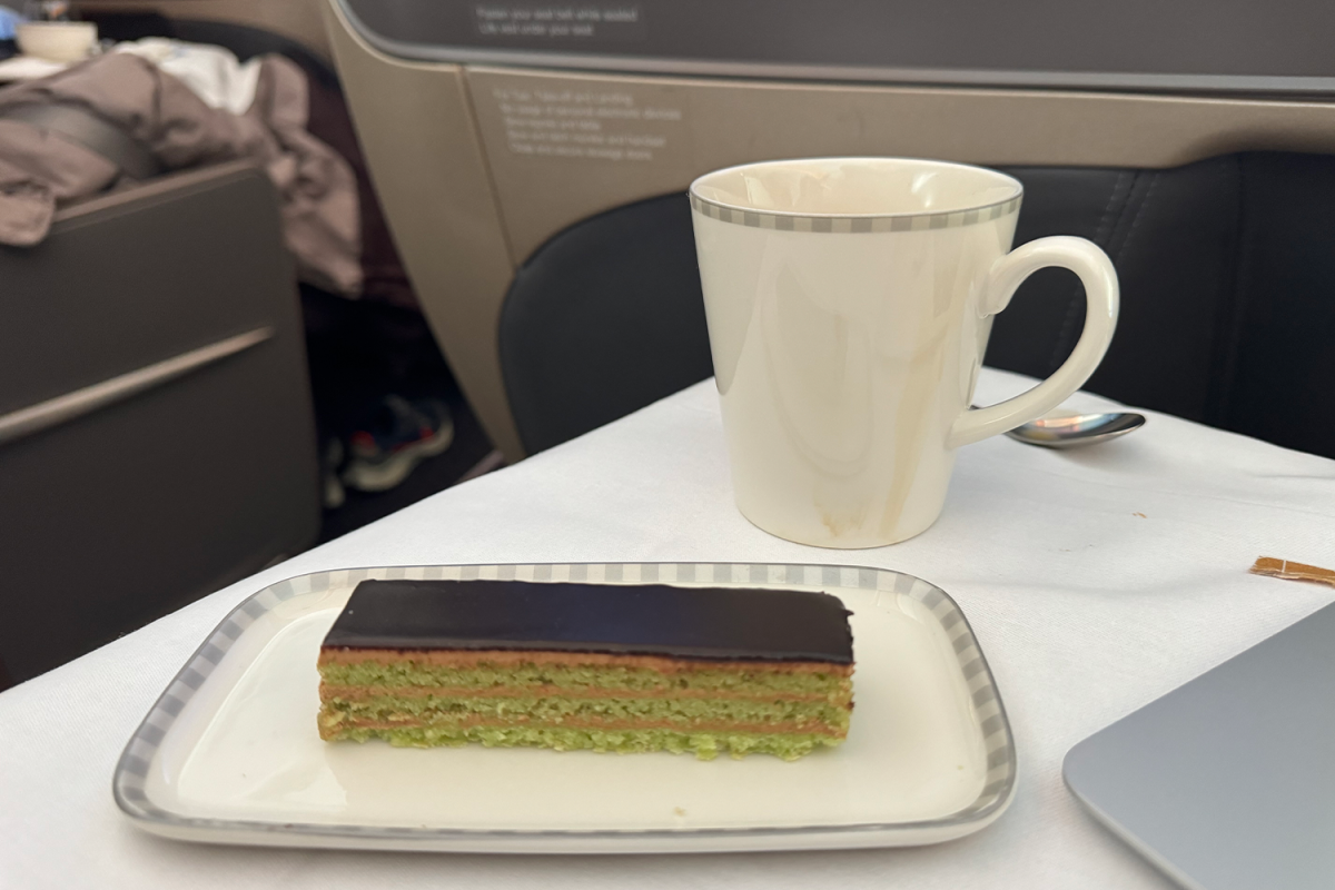 Crazy Rich Airplane Seats: What It's Like to Fly Singapore Airlines ...