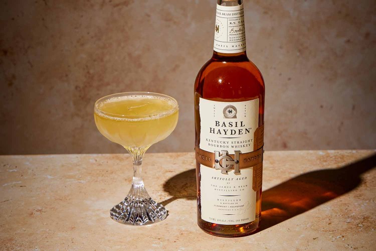 Revisiting the Classics: Basil Hayden Kentucky Straight Bourbon ...