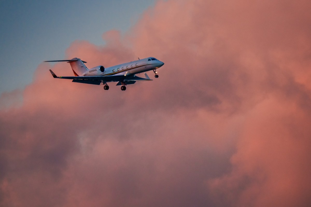 A New Study Explores the Carbon Emissions From Private Jets - InsideHook