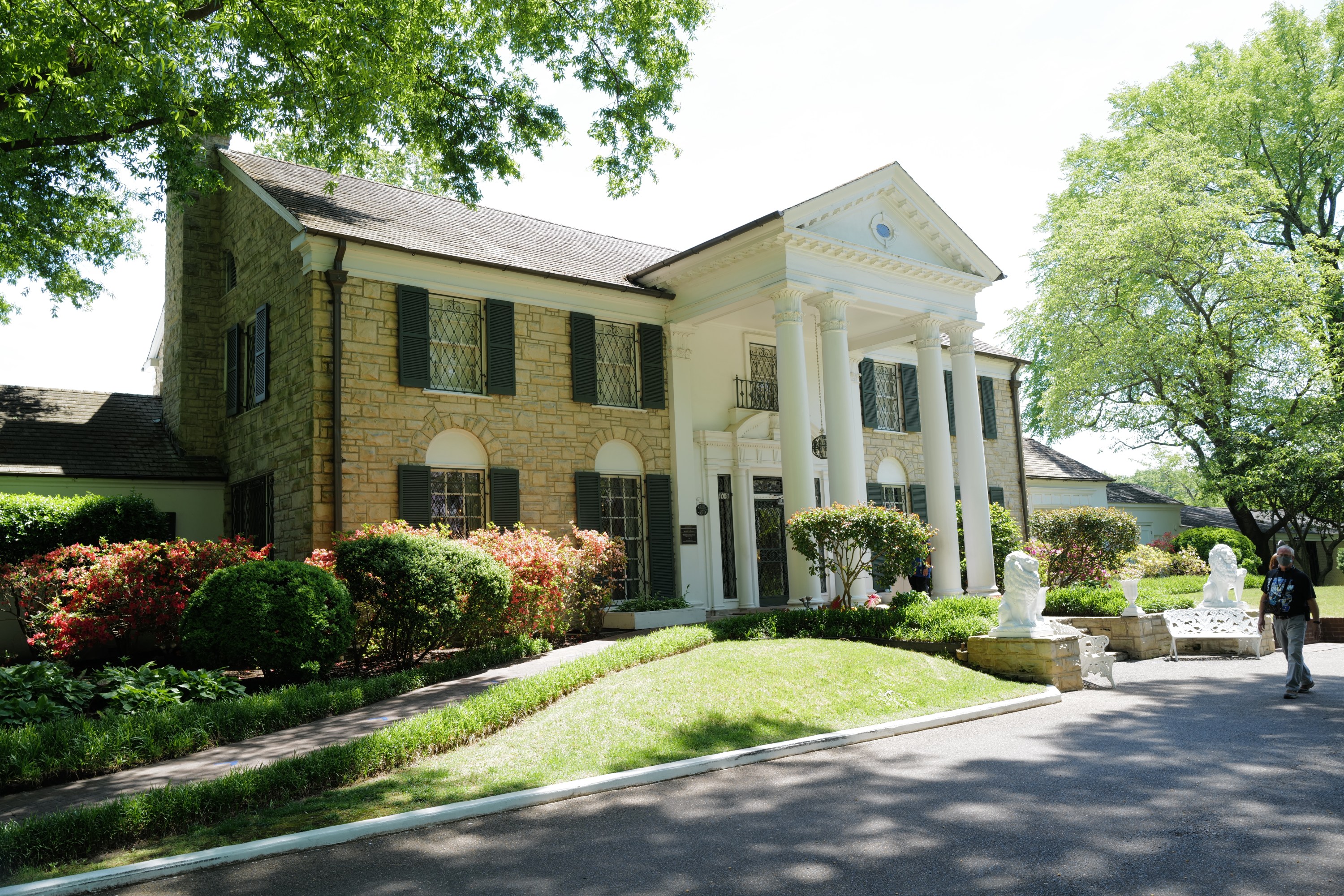 The Evolution of Elvis Presley's Graceland - InsideHook