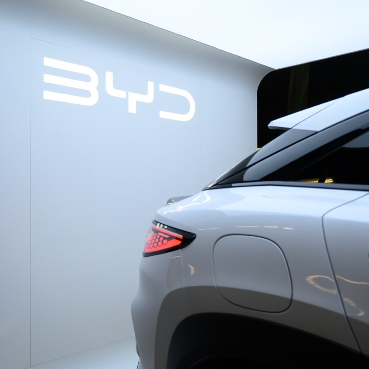 The Future of Three-Wheeled Cars: Aptera, Morgan, Twike, More - InsideHook