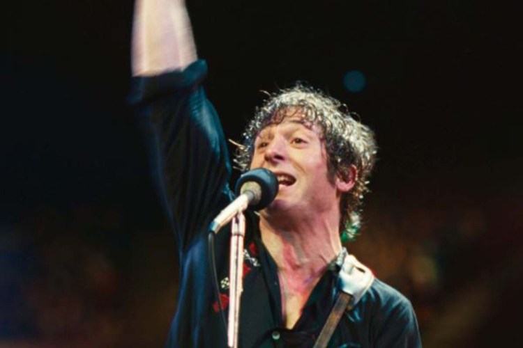 Jeremy Allen White's Bruce Springsteen Movie Looks Great - InsideHook