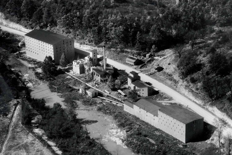 Old Commonwealth Is the Jurassic Park of the Bourbon World - InsideHook