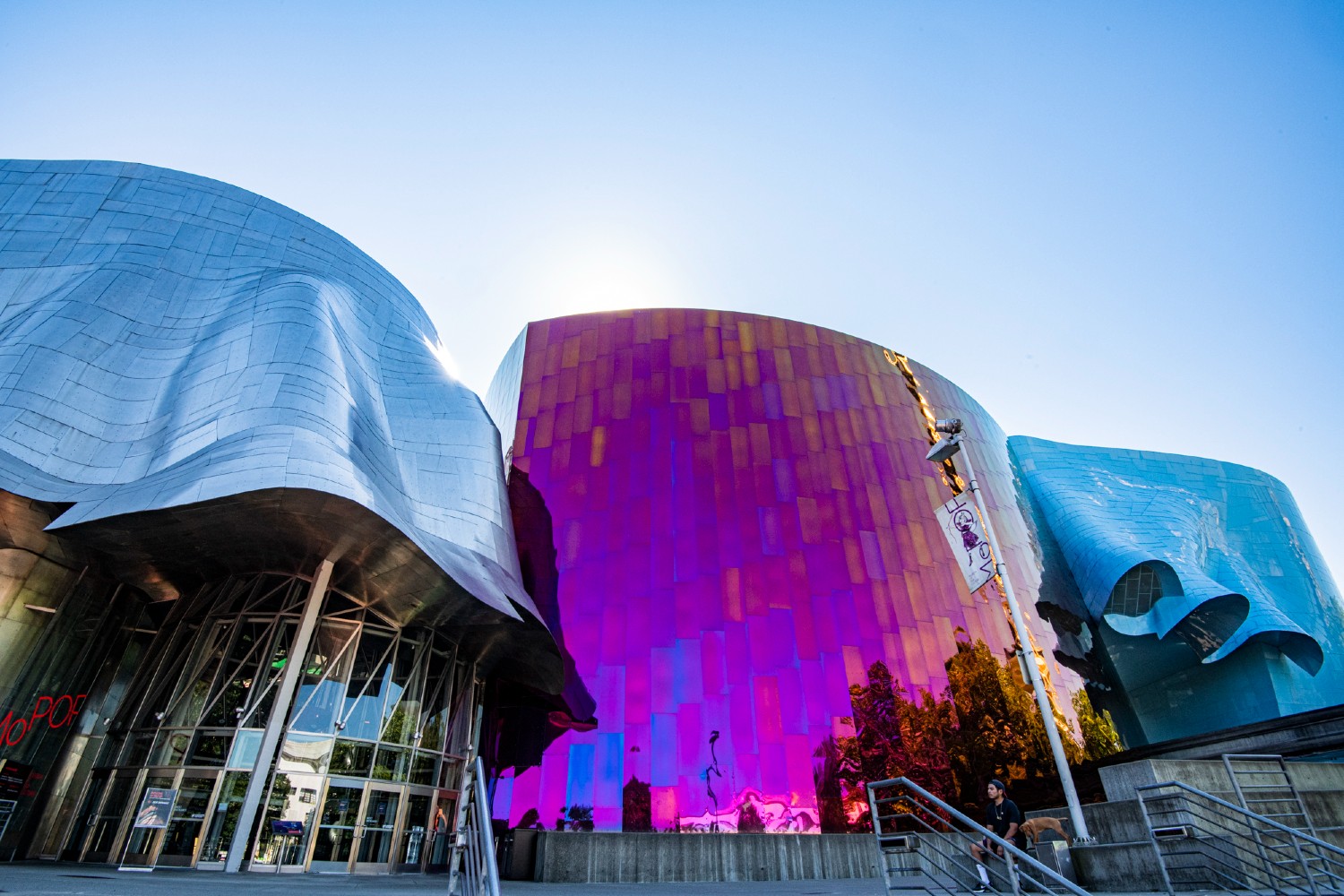 Frank Gehry, Architect Behind Iconic Buildings, Dead at 96 - InsideHook