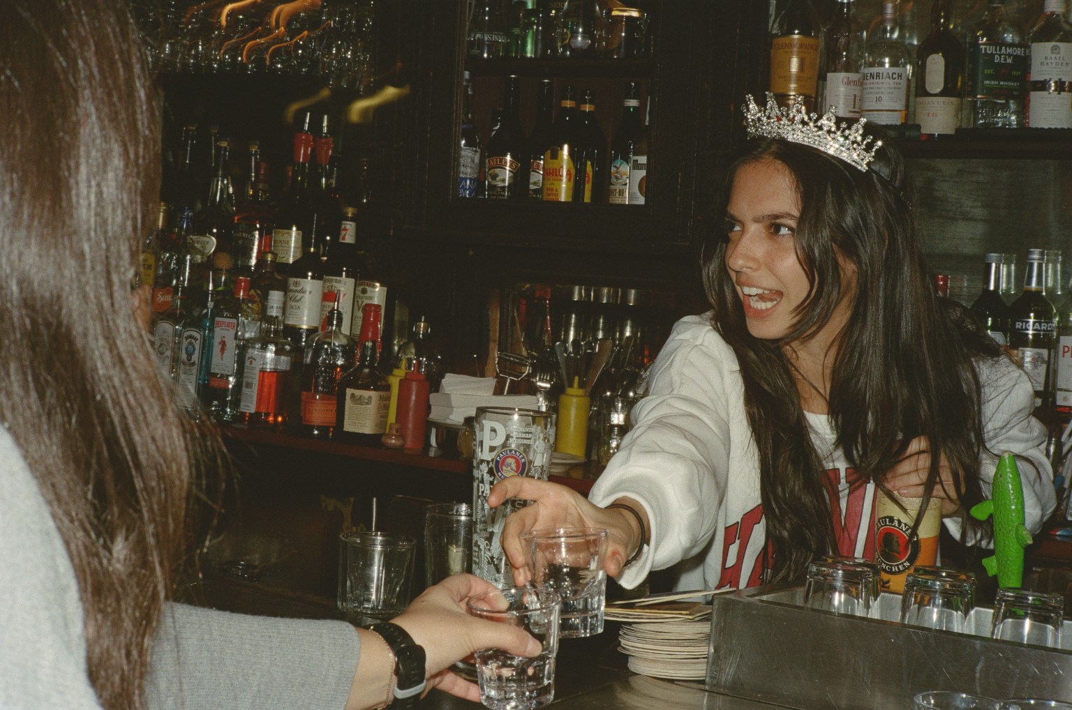 How to Hit on a Woman at a Bar - InsideHook